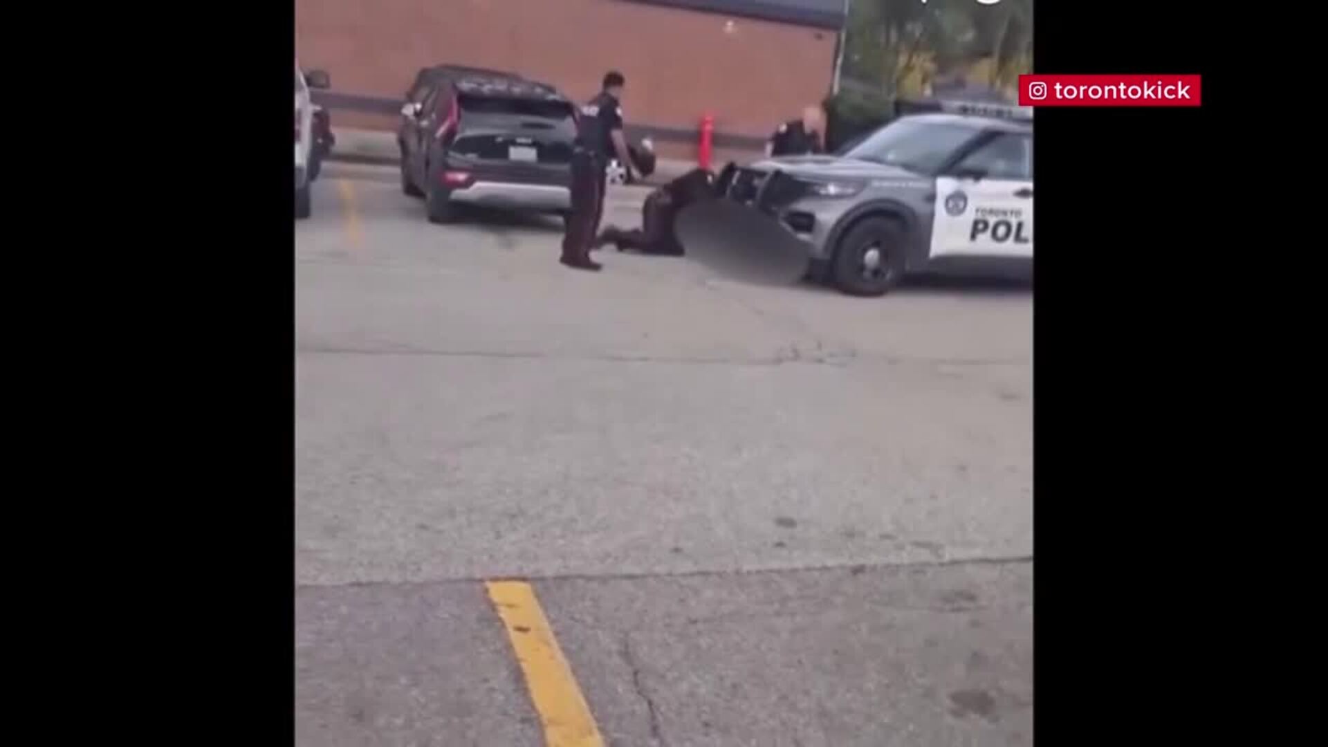 Video shows Toronto police cruiser inadvertently running over suspect ...