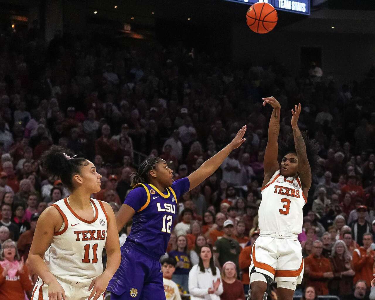 Live: No. 4 Texas hosts Incarnate Word in opener for basketball season