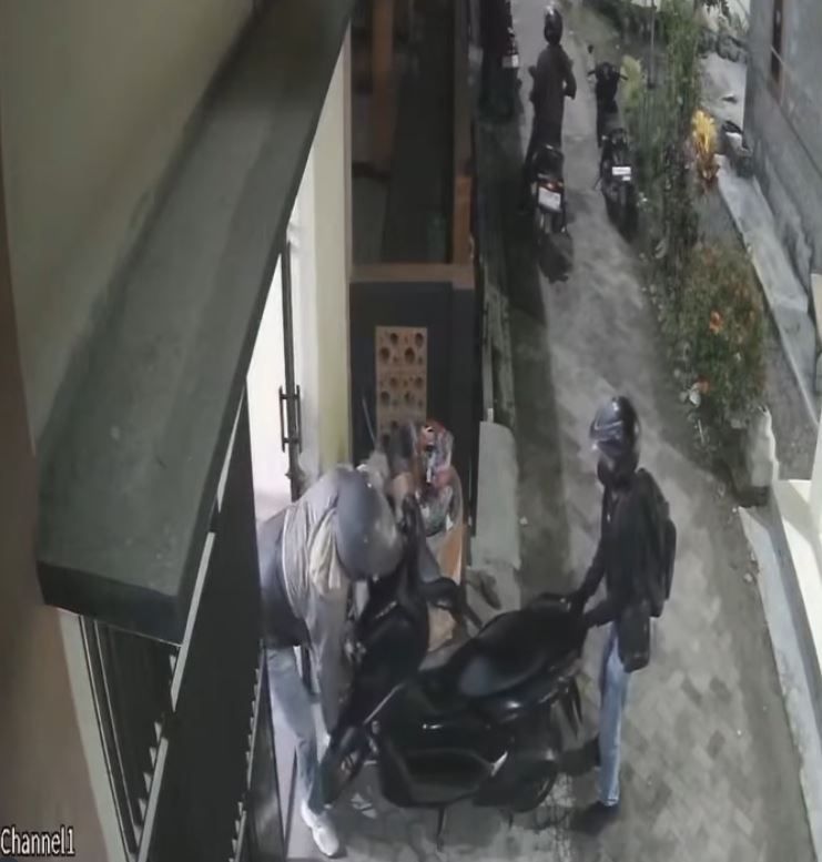 Maling Honda BeAT dan Yamaha NMAX Terniat, Diseret Paksa Posisi Angkat ...