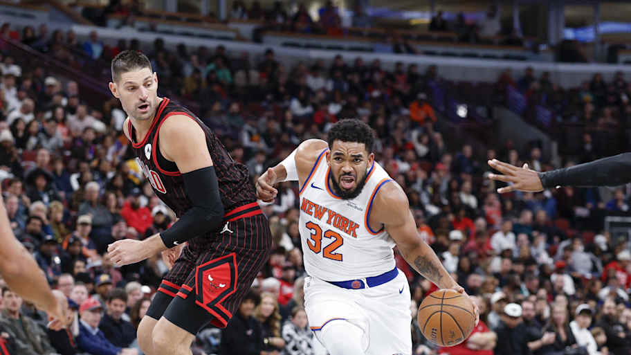 Knicks Edge Past Wizards Behind Star Center's Strong Performance