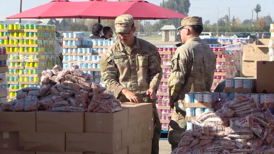 Thousands receive food bags during CAPK food distribution at Kern ...