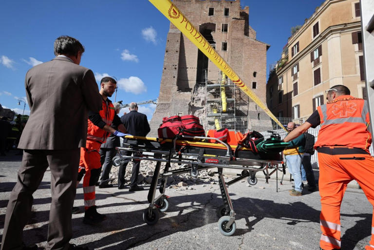 Rome's Torre dei Conti partially collapses, killing worker