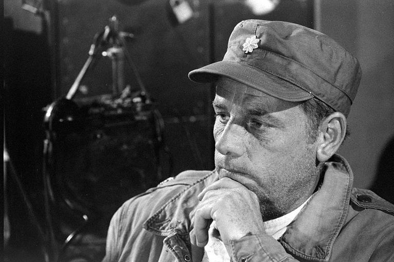 'Shattering to everybody': M*A*S*H star Jamie Farr reveals the shocking ...