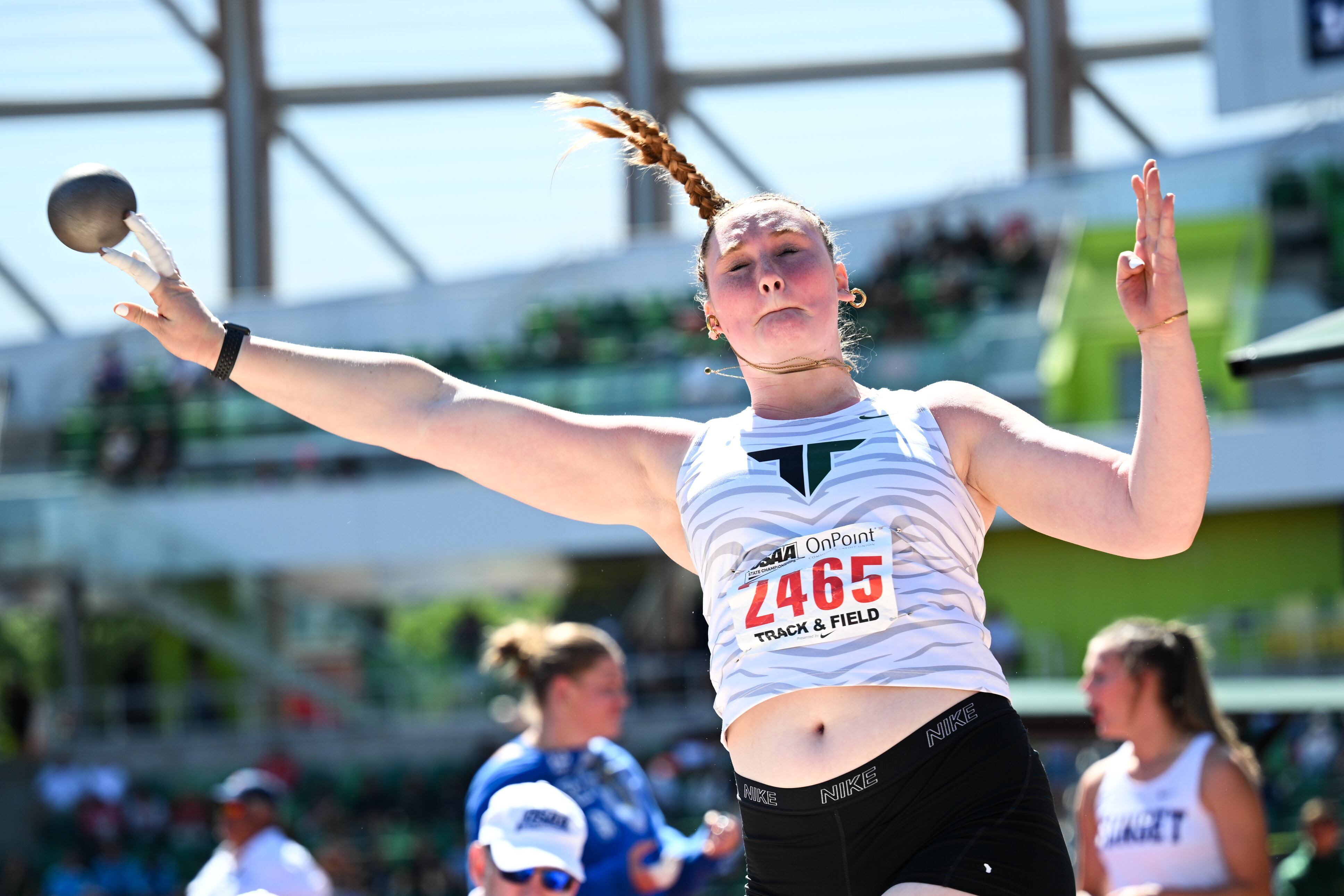 Tigard throwing star announces Big Ten track and field commitment