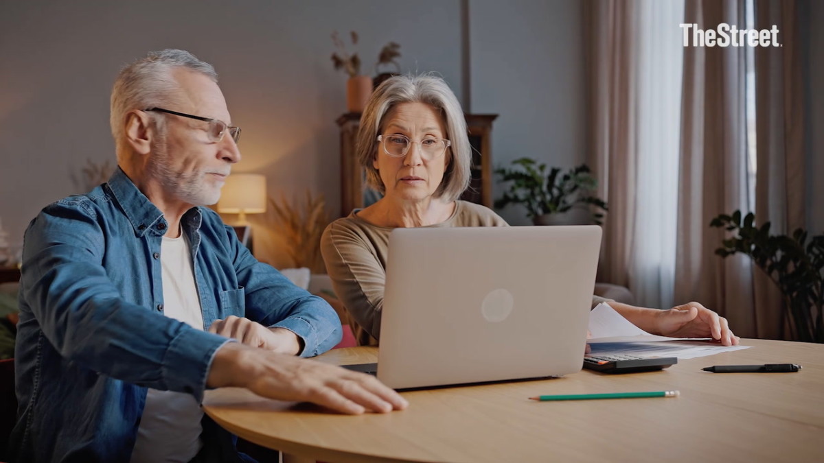 Man vs. AI chatbot: Smart IRA inheritances and retirement income