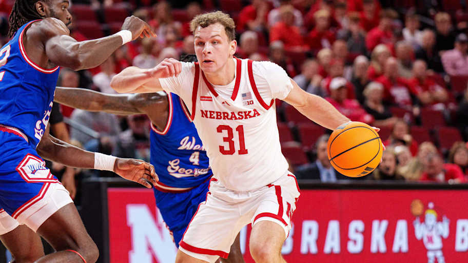 Nebrasketball Pulls Away from West Georgia for Season-Opening Victory