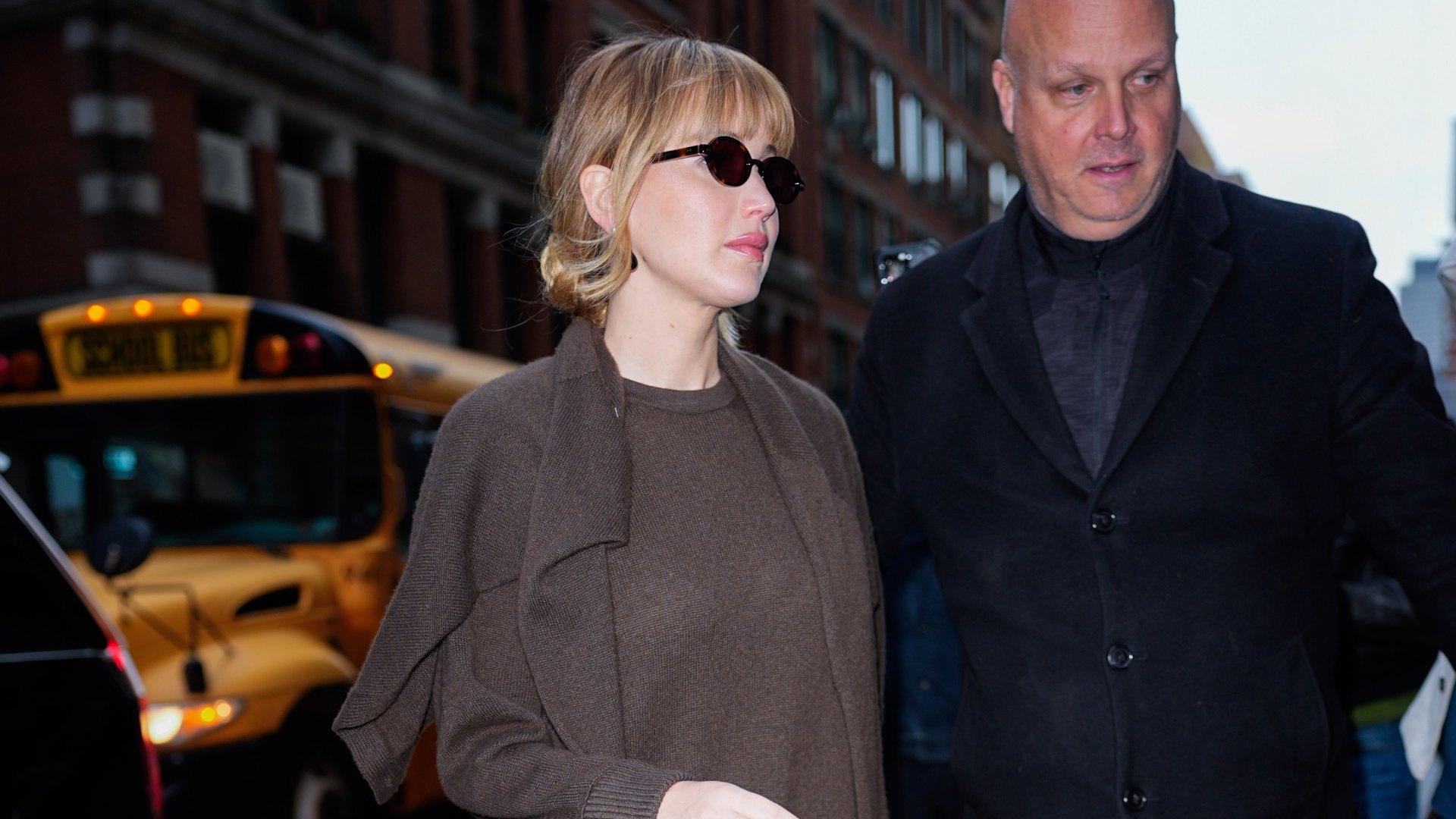Jennifer Lawrence's Viral Layering Hack Makes Outfits Look Expensive ...