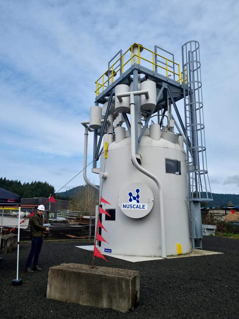 'SMR'의 재발견, 신재생에너지 ETF 반등 이끌어[산업별 ESG 리포트]