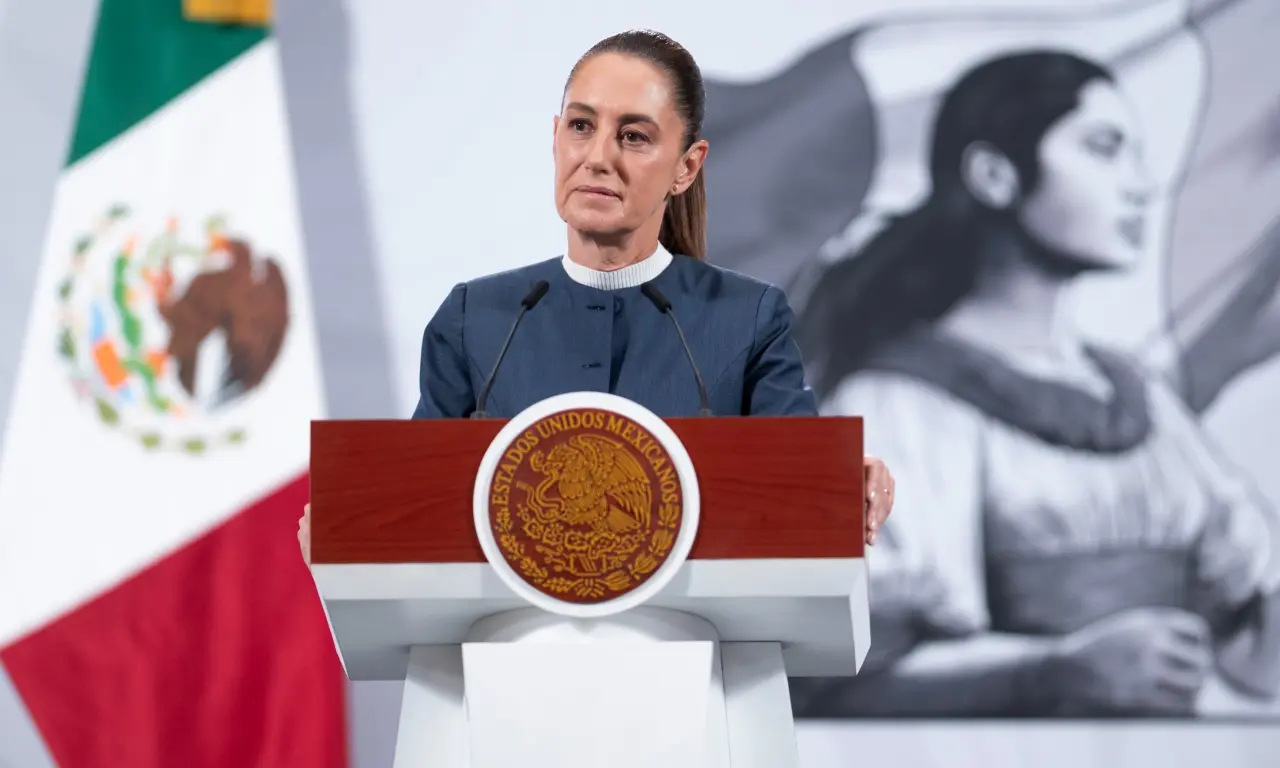 Sheinbaum acusa a Salinas Pliego de politizar el asesinato de Carlos Manzo