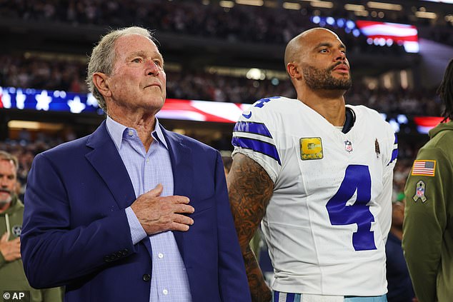 George W. Bush's hilarious comment to 315lb NFL star caught on ref's ...