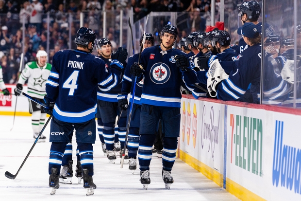 Jets centre Morgan Barron 'week-to-week' with unspecified injury