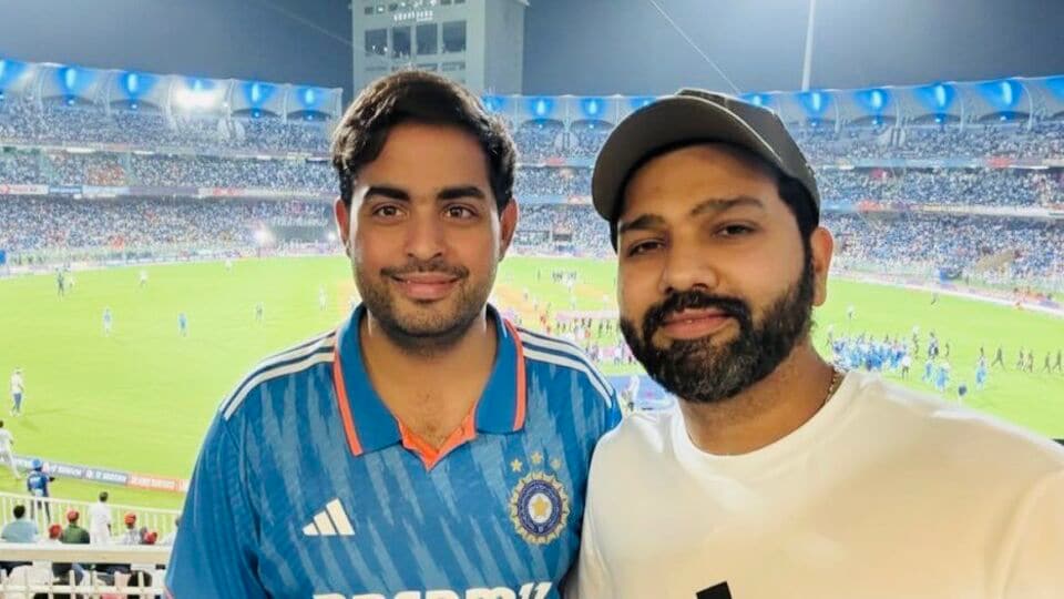Was Akash Ambani really using an iPhone 16e during IND vs SA final? Here's the real story behind ...