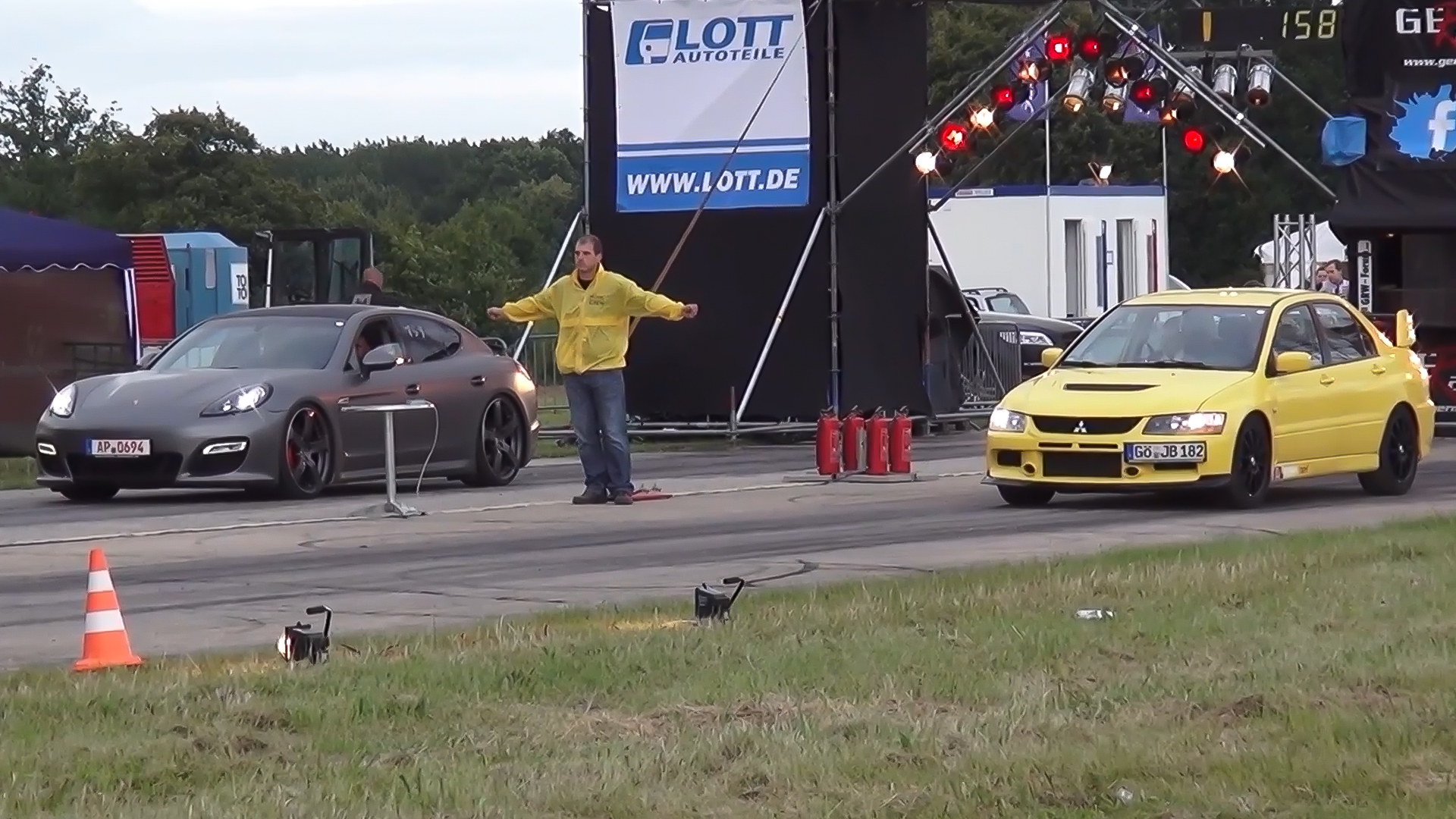 Which Car Dominates This Quarter Mile Race?