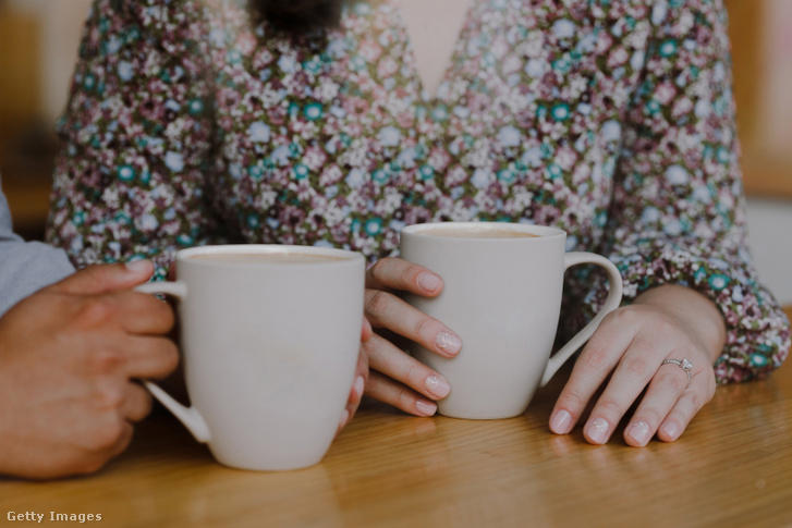 Balra húzták a Tindert, leáldozott az online társkeresésnek