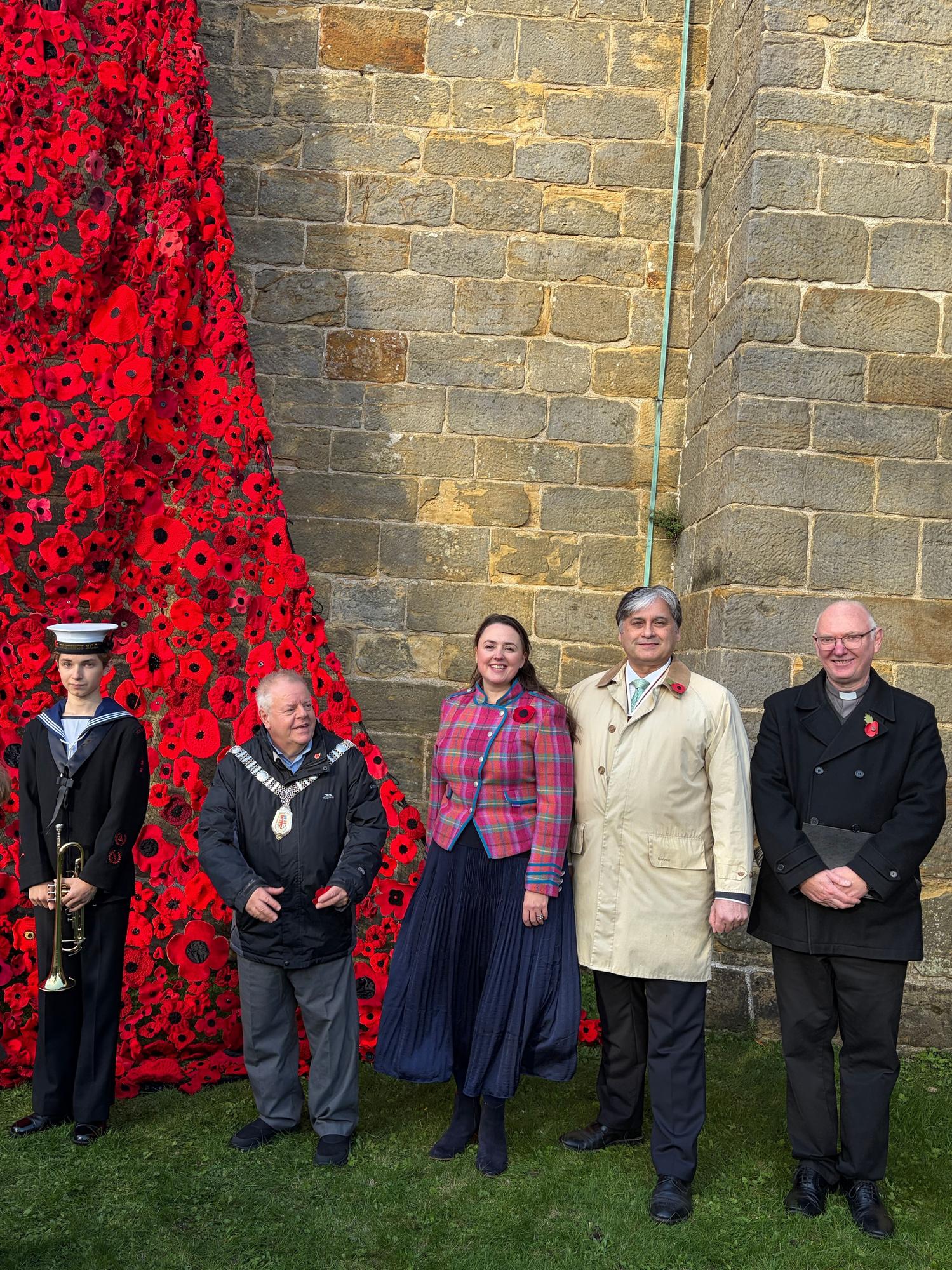Spectacular poppy installation unveiled at Battle church