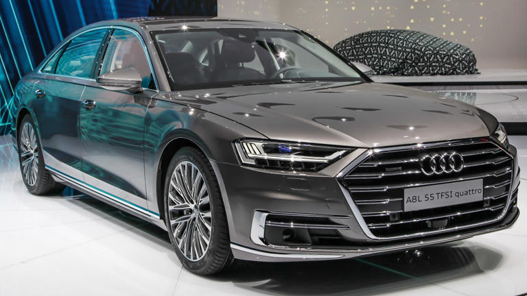 10 Luxury cars built for long-distance comfort