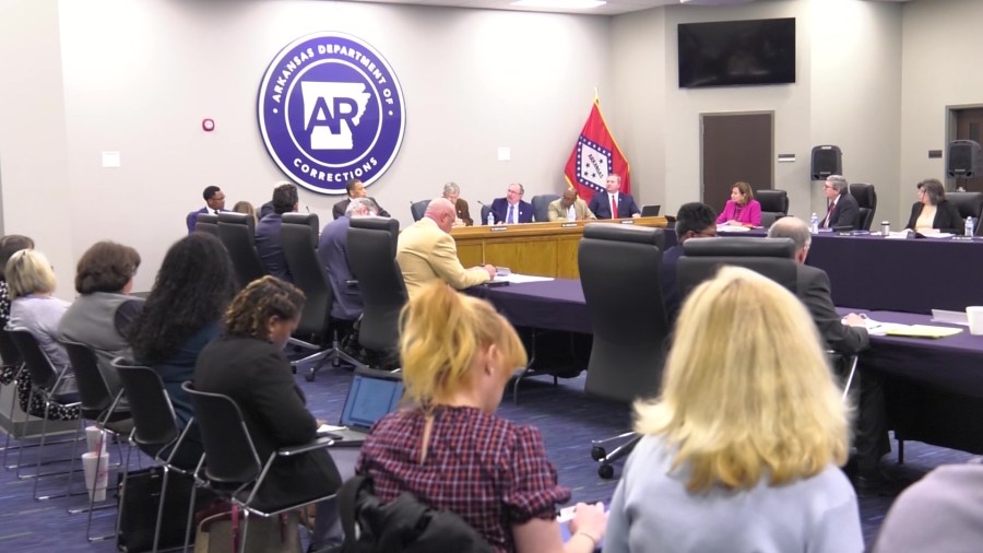 Judge rules Arkansas Secretary of Corrections reports to board not Gov ...