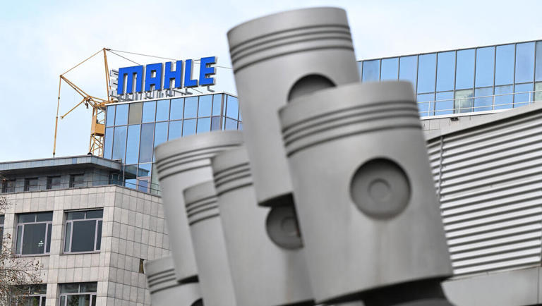 Krise in der Autoindustrie: Mahle-Stellenabbau trifft Stuttgart ...