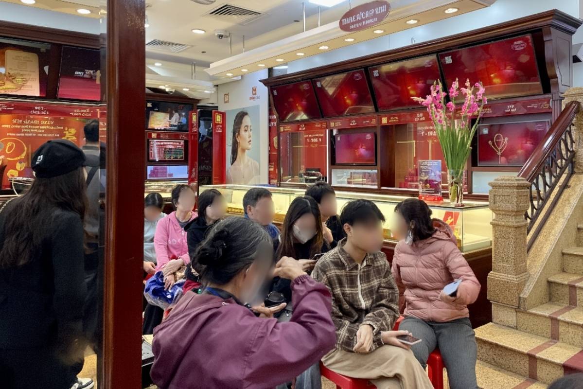 Kinh tế 24h: Giá vàng biến động, người chờ mua vào, người tranh thủ chốt lời