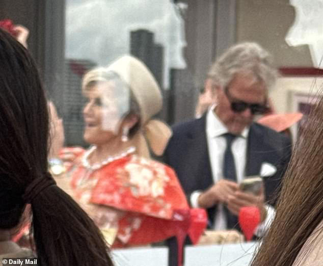 Julie Bishop lets loose at the Melbourne Cup - but her boyfriend ...