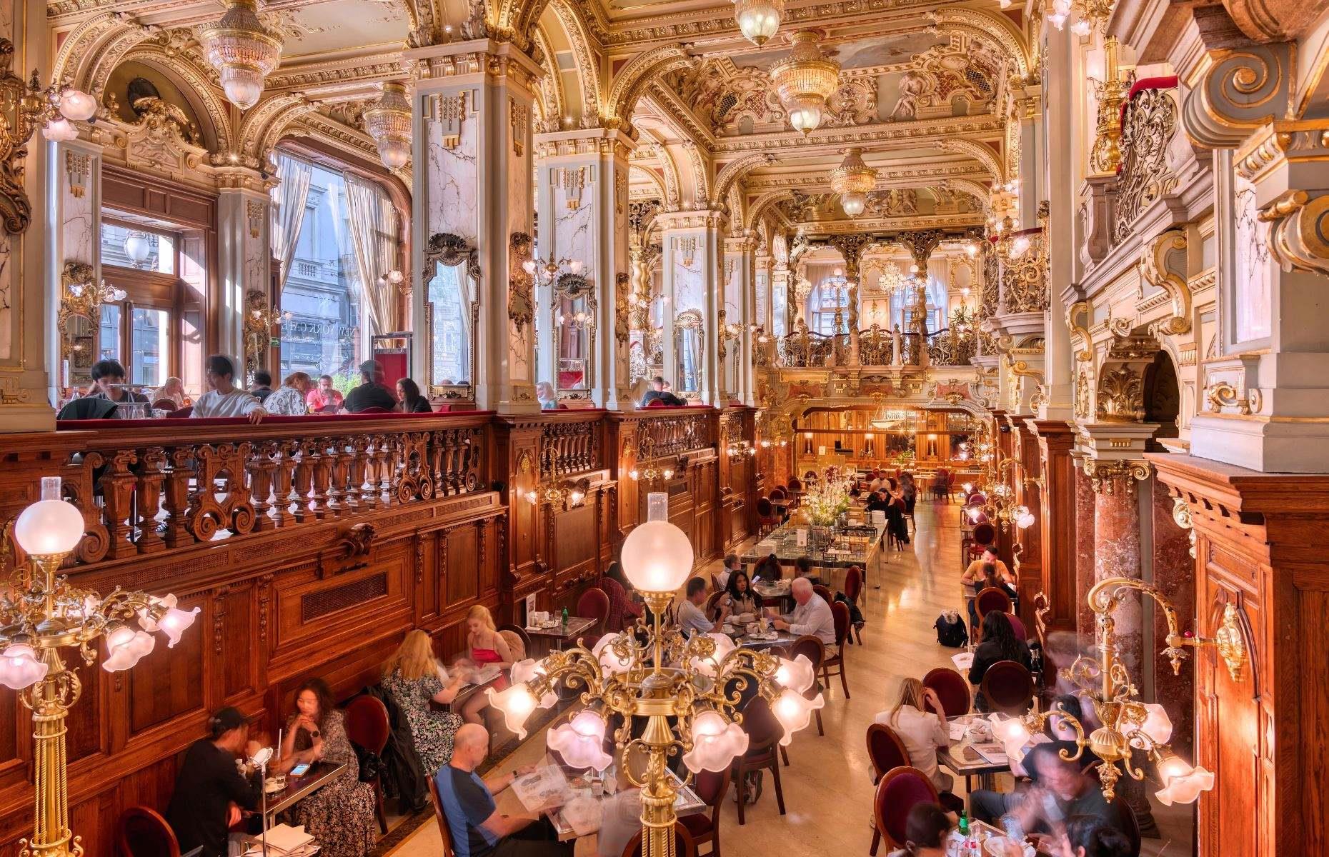 38 Traditionscafés, die einen Besuch wert sind – auch in Deutschland