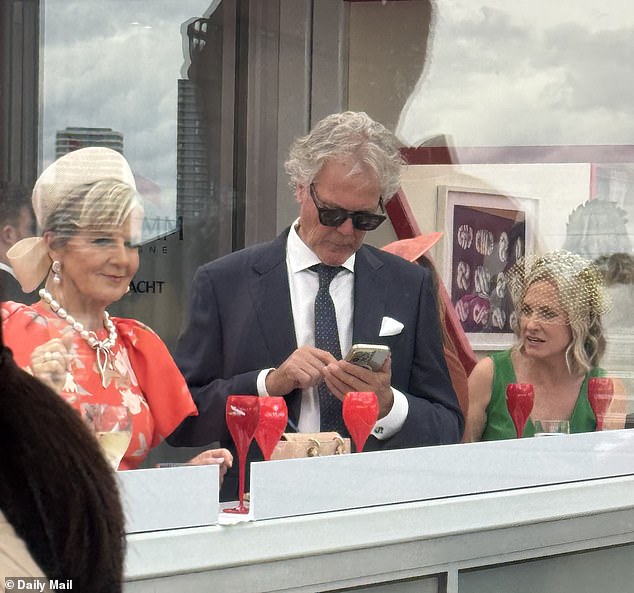 Julie Bishop lets loose at the Melbourne Cup - but her boyfriend ...
