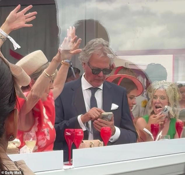 Julie Bishop lets loose at the Melbourne Cup - but her boyfriend ...