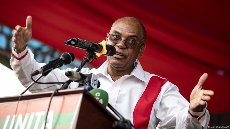 Marcolino Moco: "É possível encontrarmos um caminho para acabar com o regime"