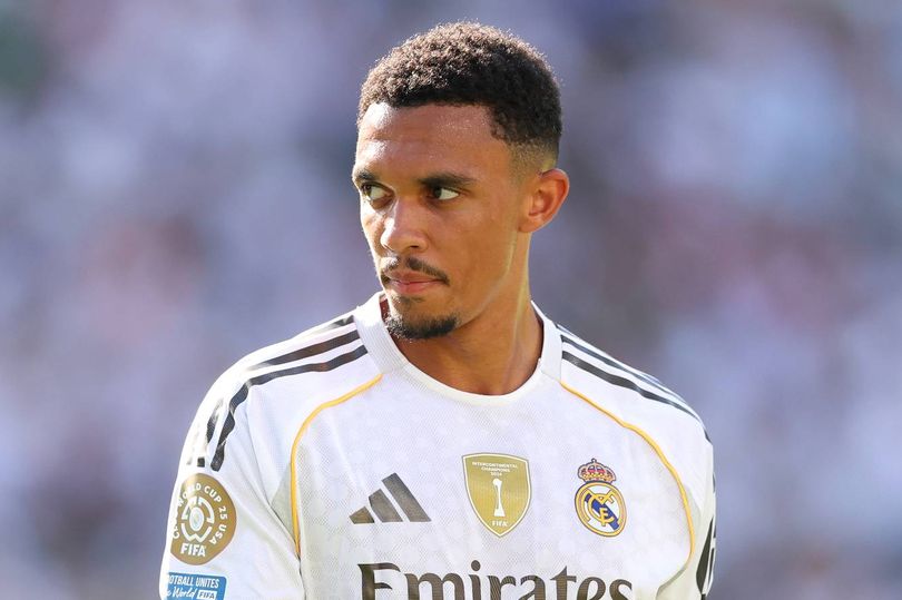 Trent Alexander-Arnold mural defaced with 'rat' graffiti before ...