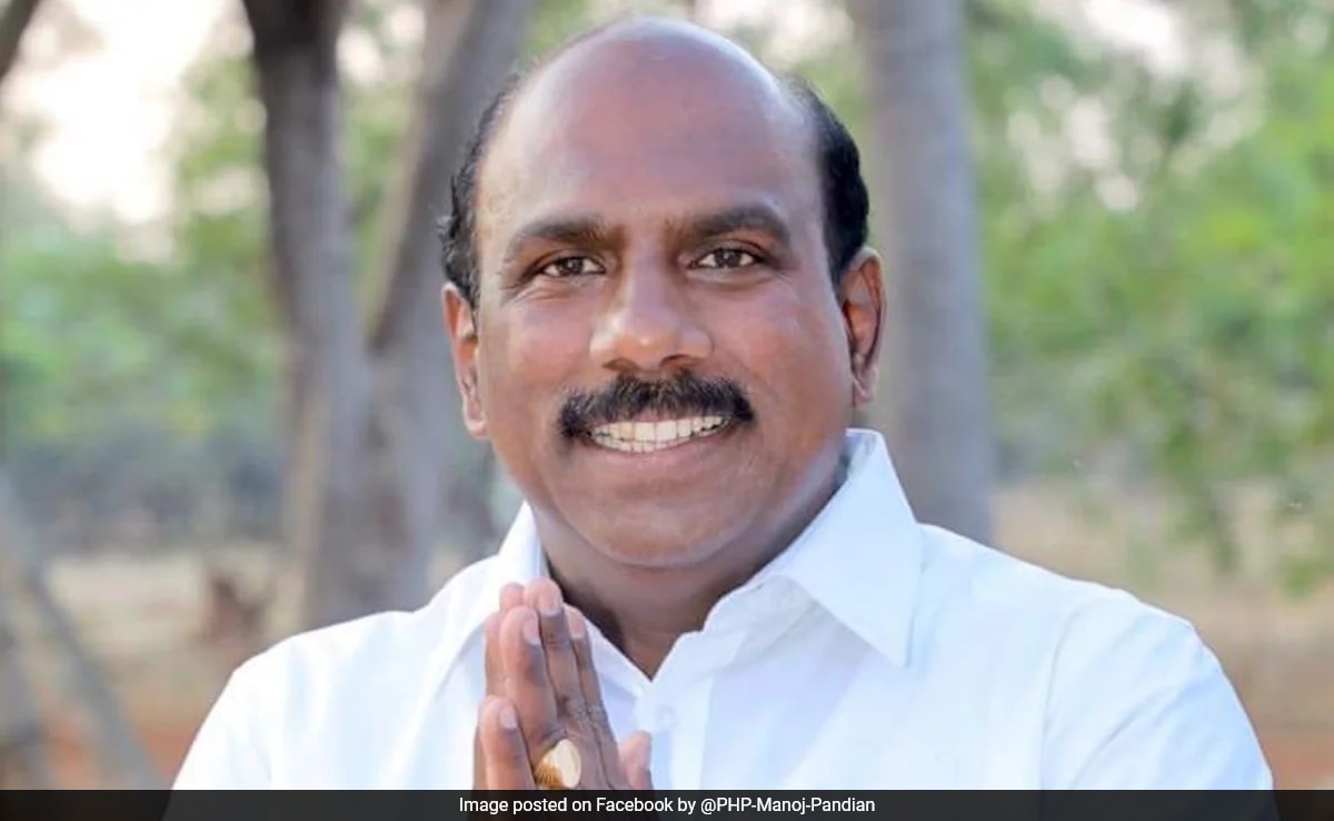 Setback For OPS In AIADMK Tussle, Lawmaker Joins DMK, Calls EPS 'BJP Proxy'
