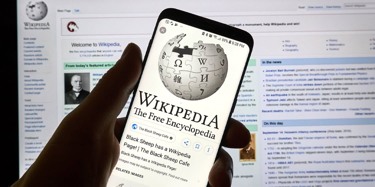 Wikipedia’s news sources show a moderate liberal leaning