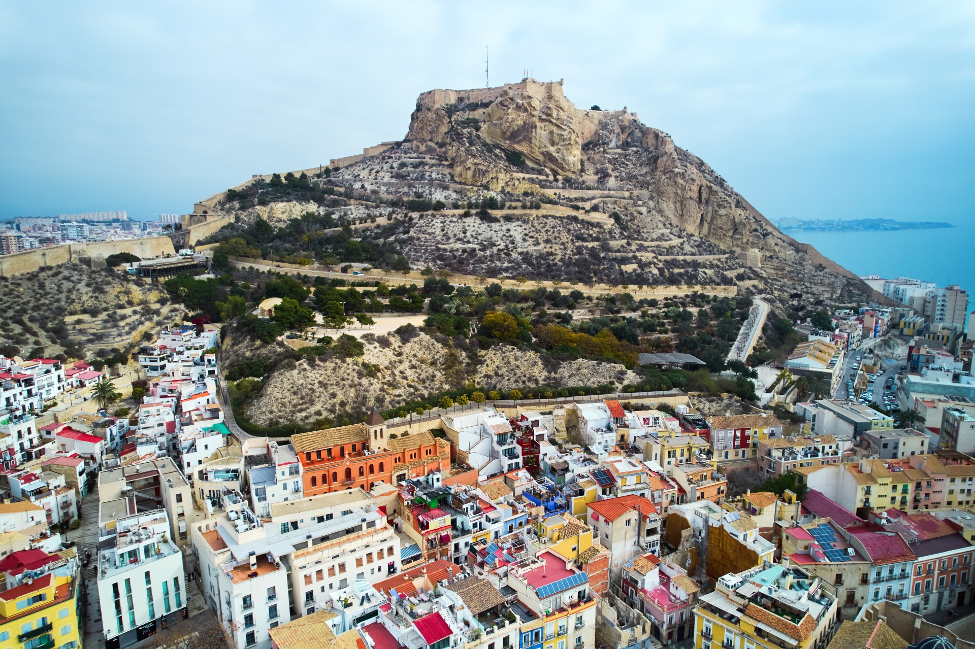 Ryanair introduces £23 flights to sunny Alicante