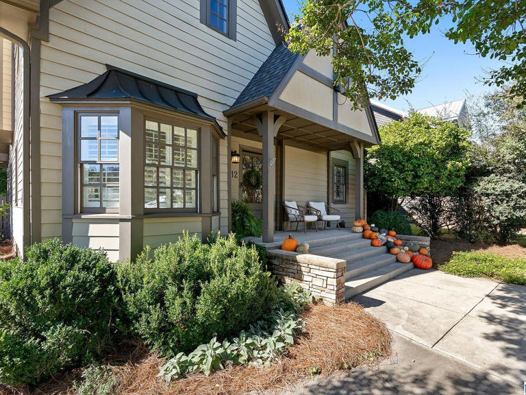 Charming 1949 Homewood Retreat in Alabama With Spacious Entertaining Areas, Screened Porch ...