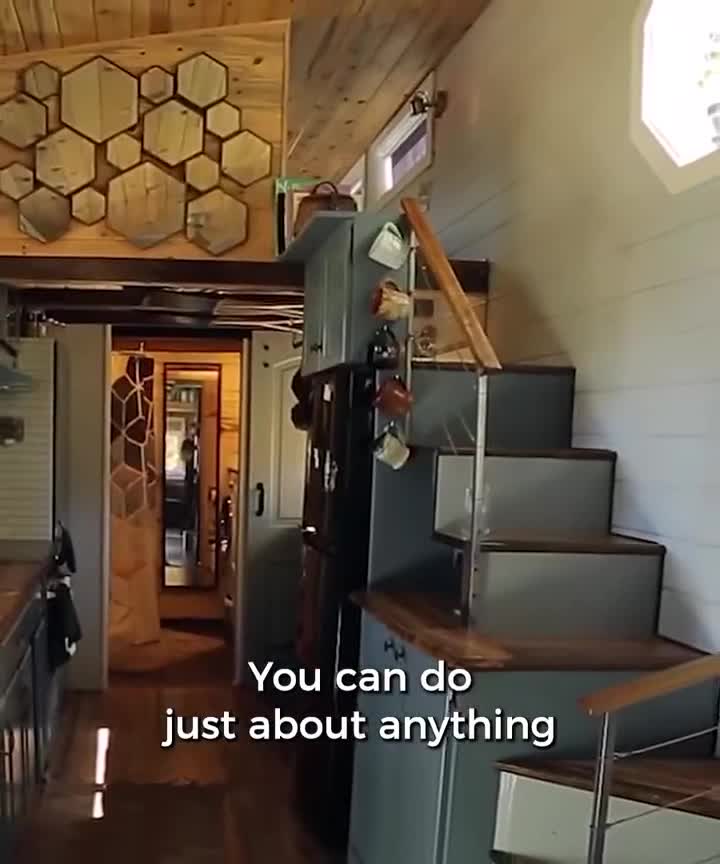 Shipping container home vs. tiny house on wheels 🏡🏗️ Which would you ...