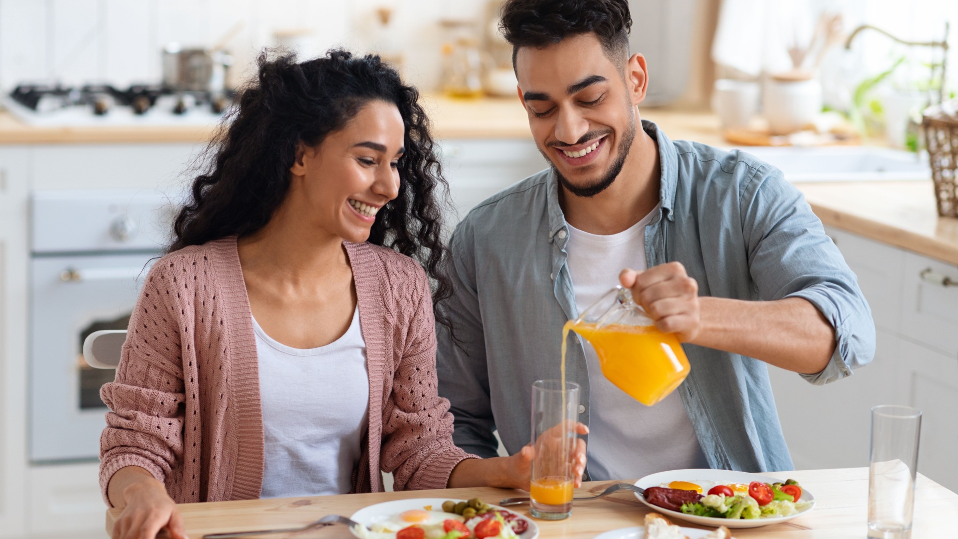 11 Simple Habits That Support a Healthy, Strong Relationship