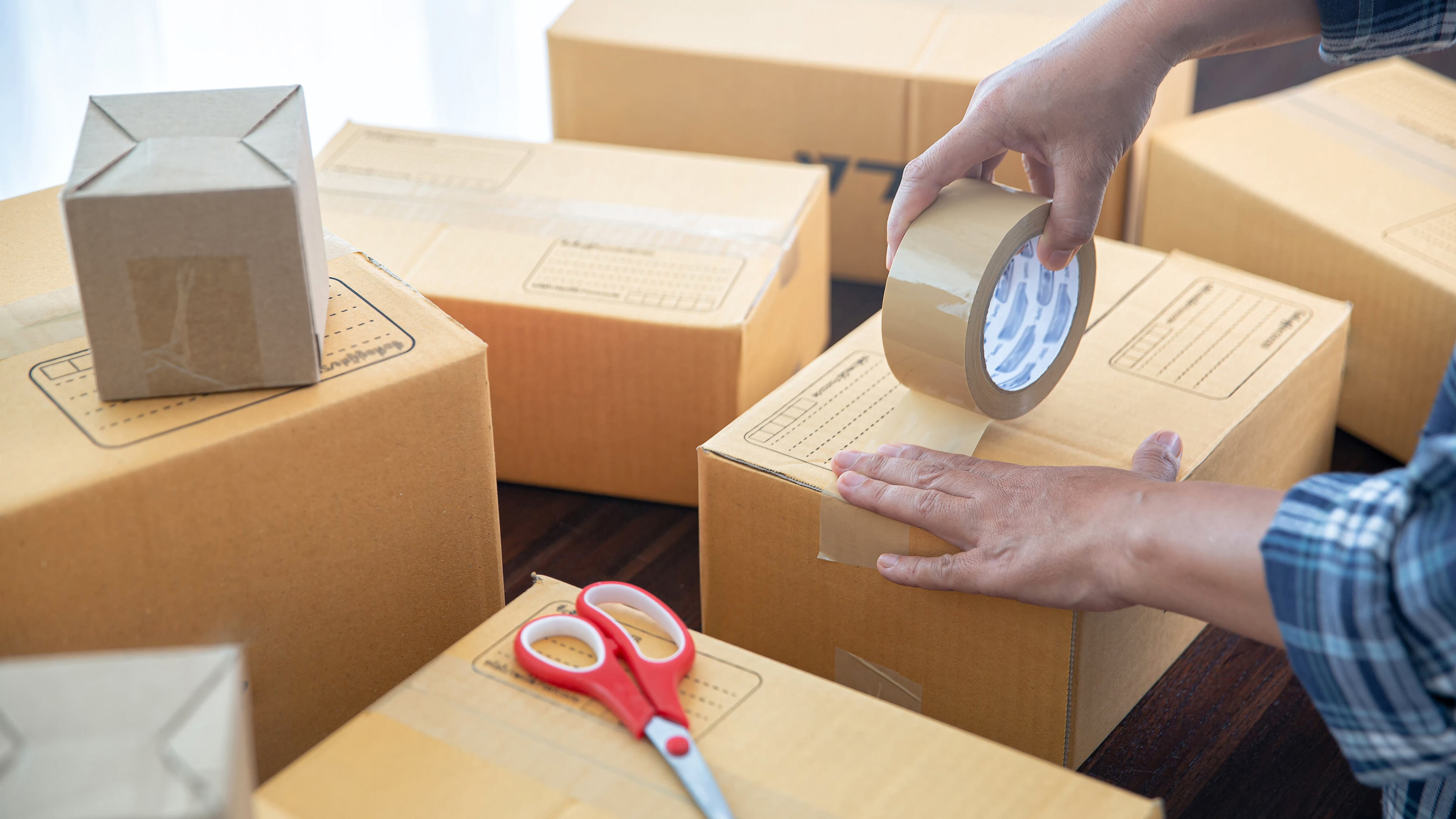 USPS, UPS, FedEx set holiday shipping deadlines