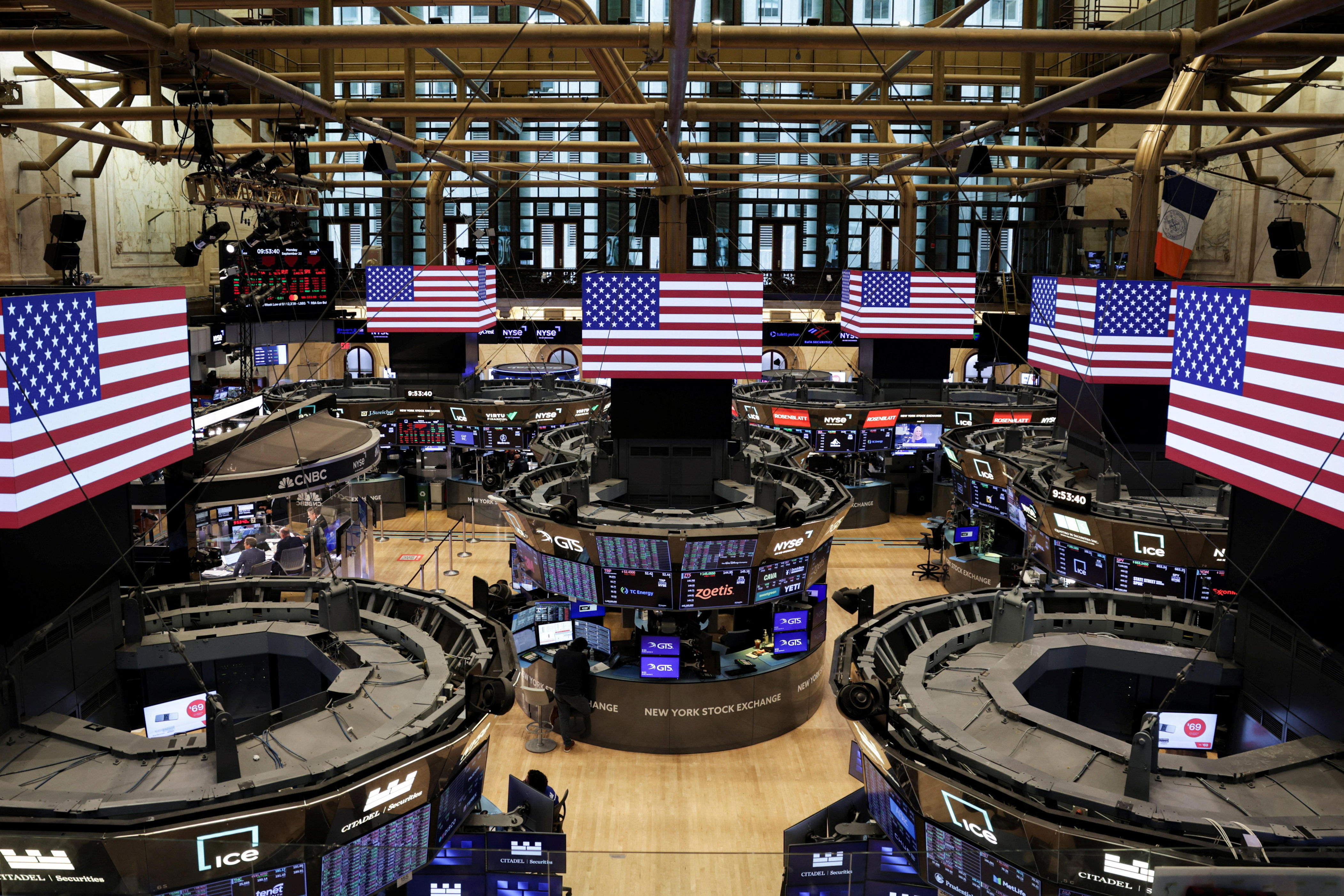 Are stock markets open on Veterans Day? What to know about market ...