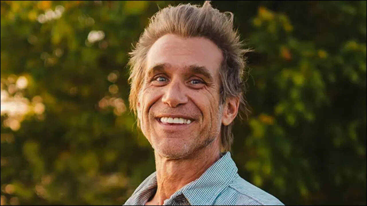 Musician Todd Snider curses at hospital staff after altercation; cancels tour after violent ...