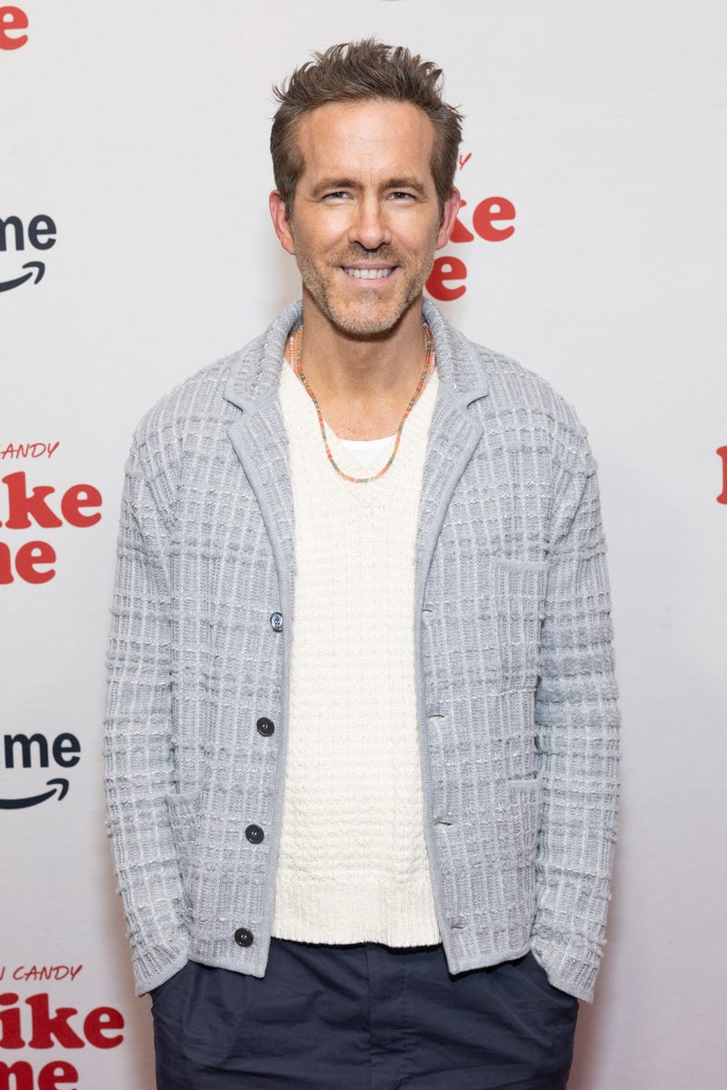 Ryan Reynolds lands rare villain role in Gilmore Girls creator's "bold ...