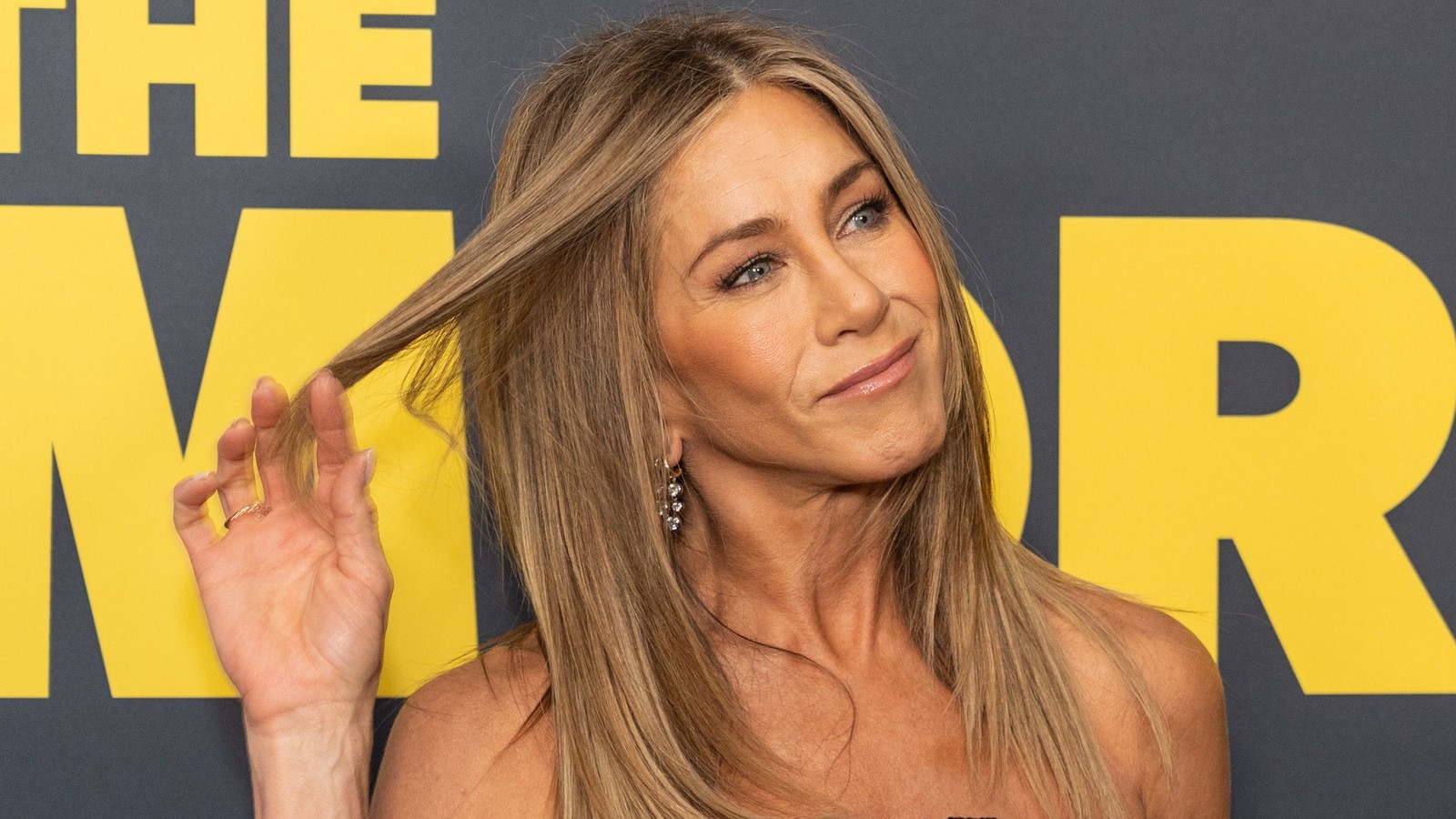 Jennifer Aniston officialise : qui est Jim Curtis, l'intrigant gourou ...