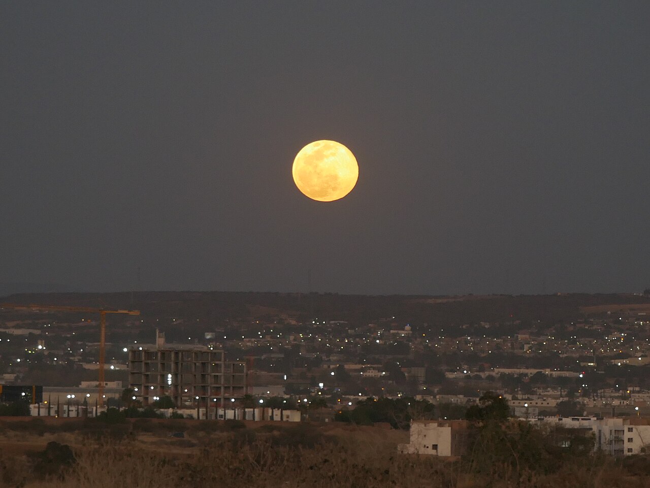 🌕 ¡Una superluna en su punto más cercano a la Tierra esta noche del ...