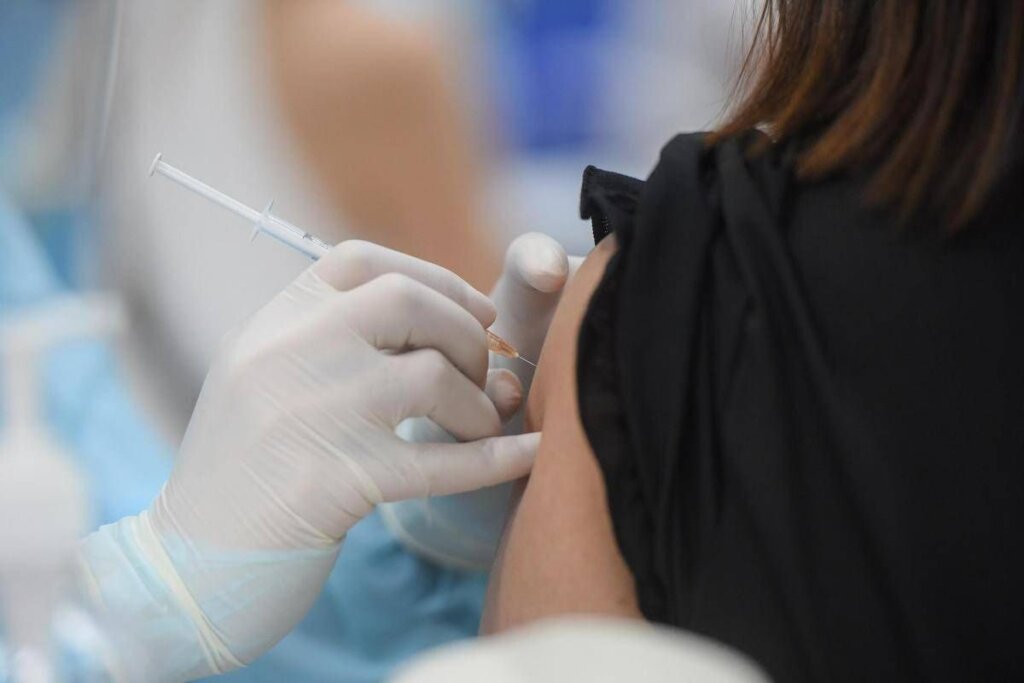 Vaccini, da antinfluenzale a anti-pertosse: ecco quelli per le donne in ...