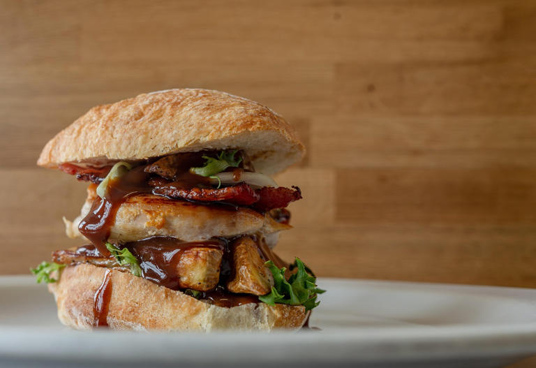 10 Forgotten Fast-Food Chains in the U.S. That No Longer Exist