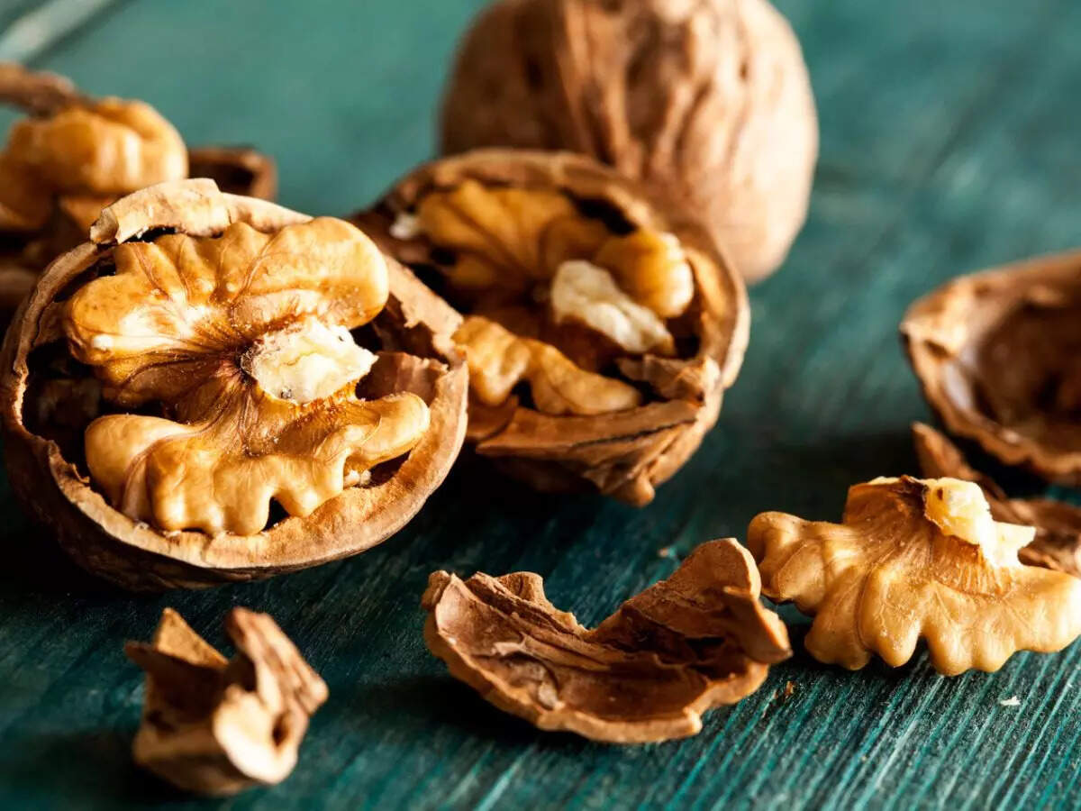 5 incredible benefits of eating walnuts
