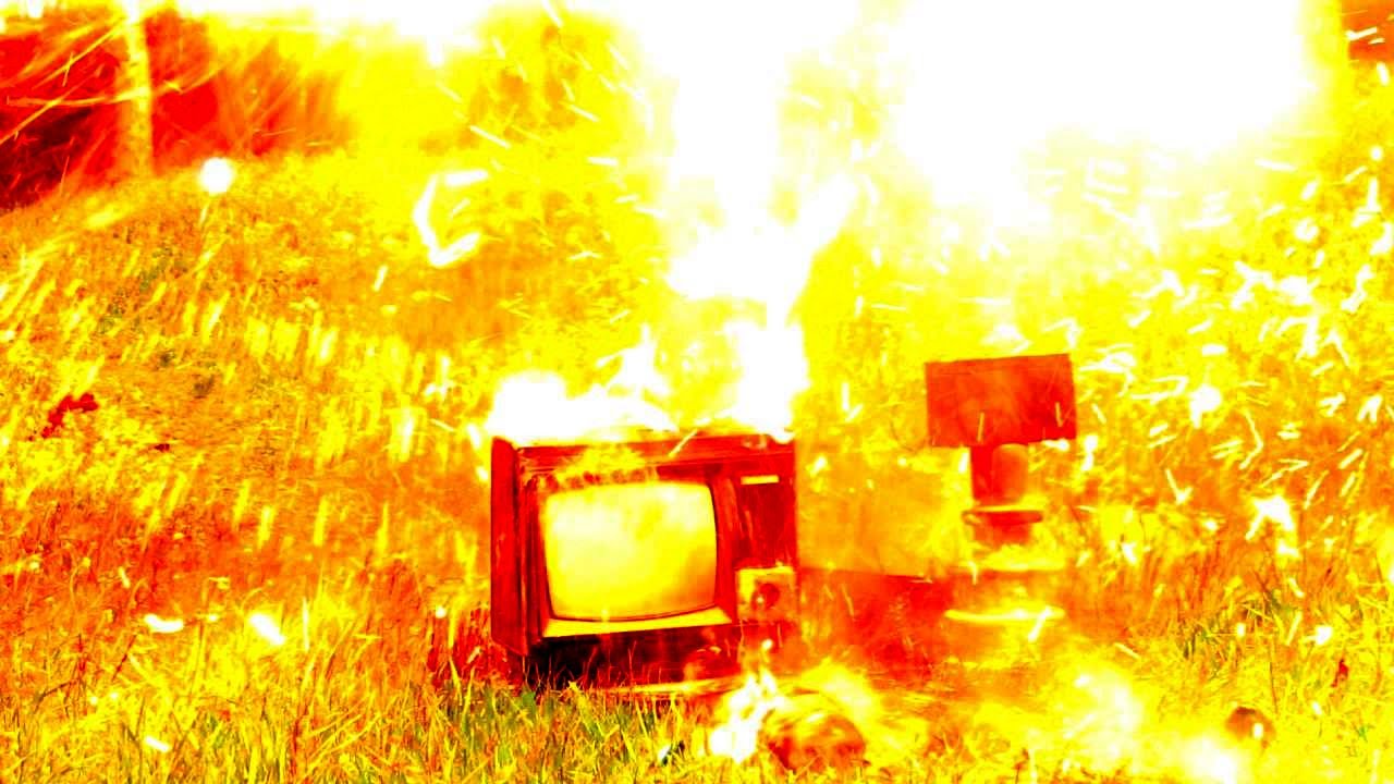 The Lightning Struck the TV – Cool! We Caught a Lightning by a Kite