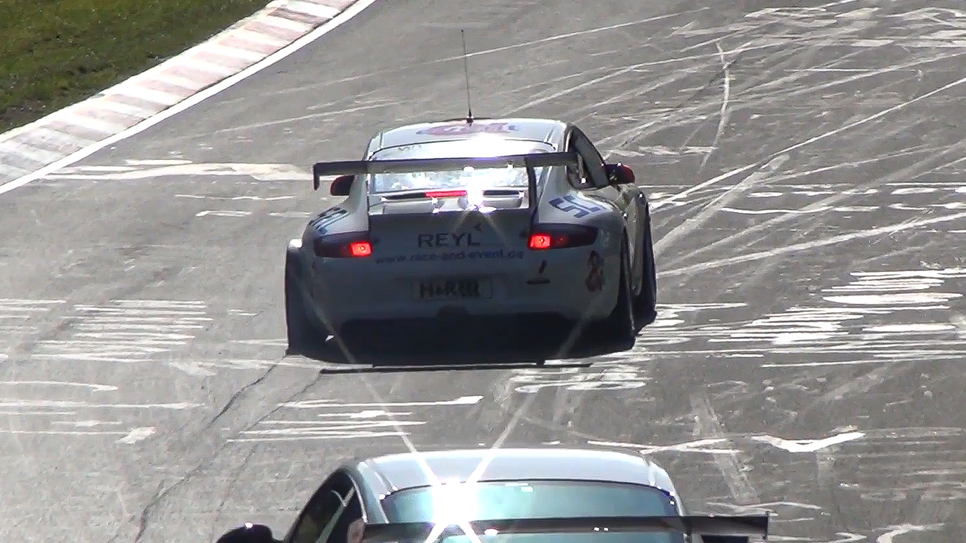 Slick Tyre Leaves Rim During Nordschleife Lap