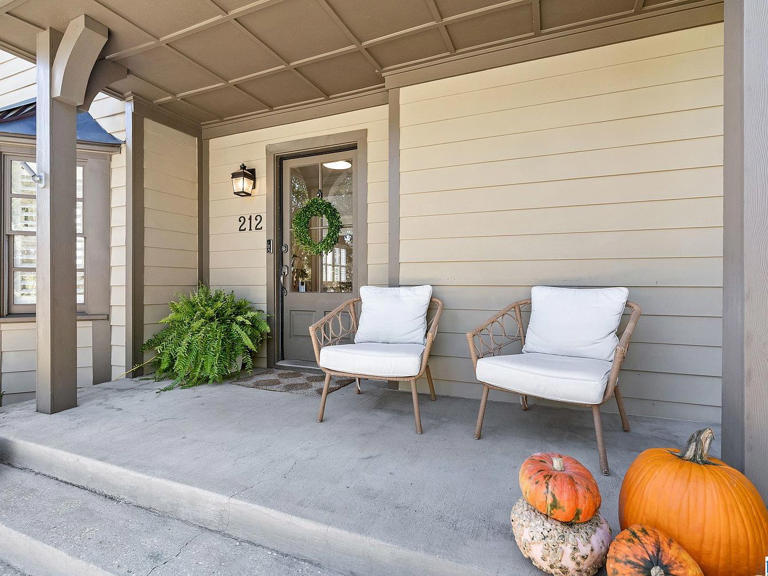 Charming 1949 Homewood Retreat in Alabama With Spacious Entertaining Areas, Screened Porch ...