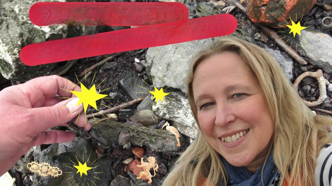 Found epic military artifacts & mysterious treasures in the Thames mud!