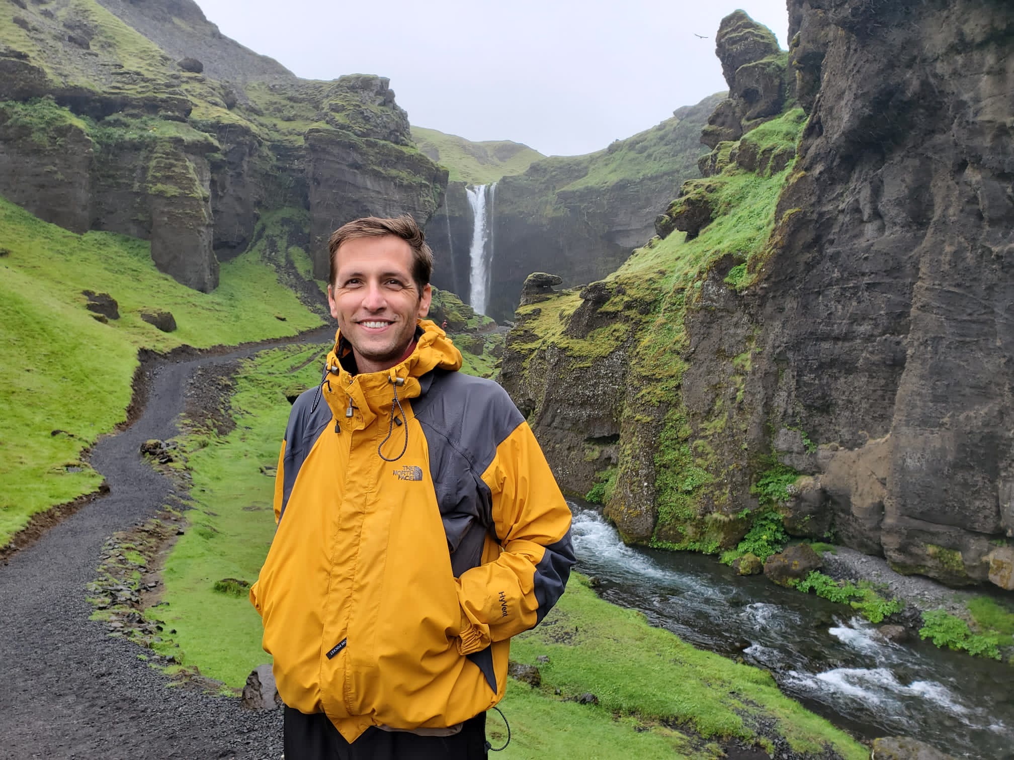 He was given 2 years to live. 3 years later, he helps other cancer ...