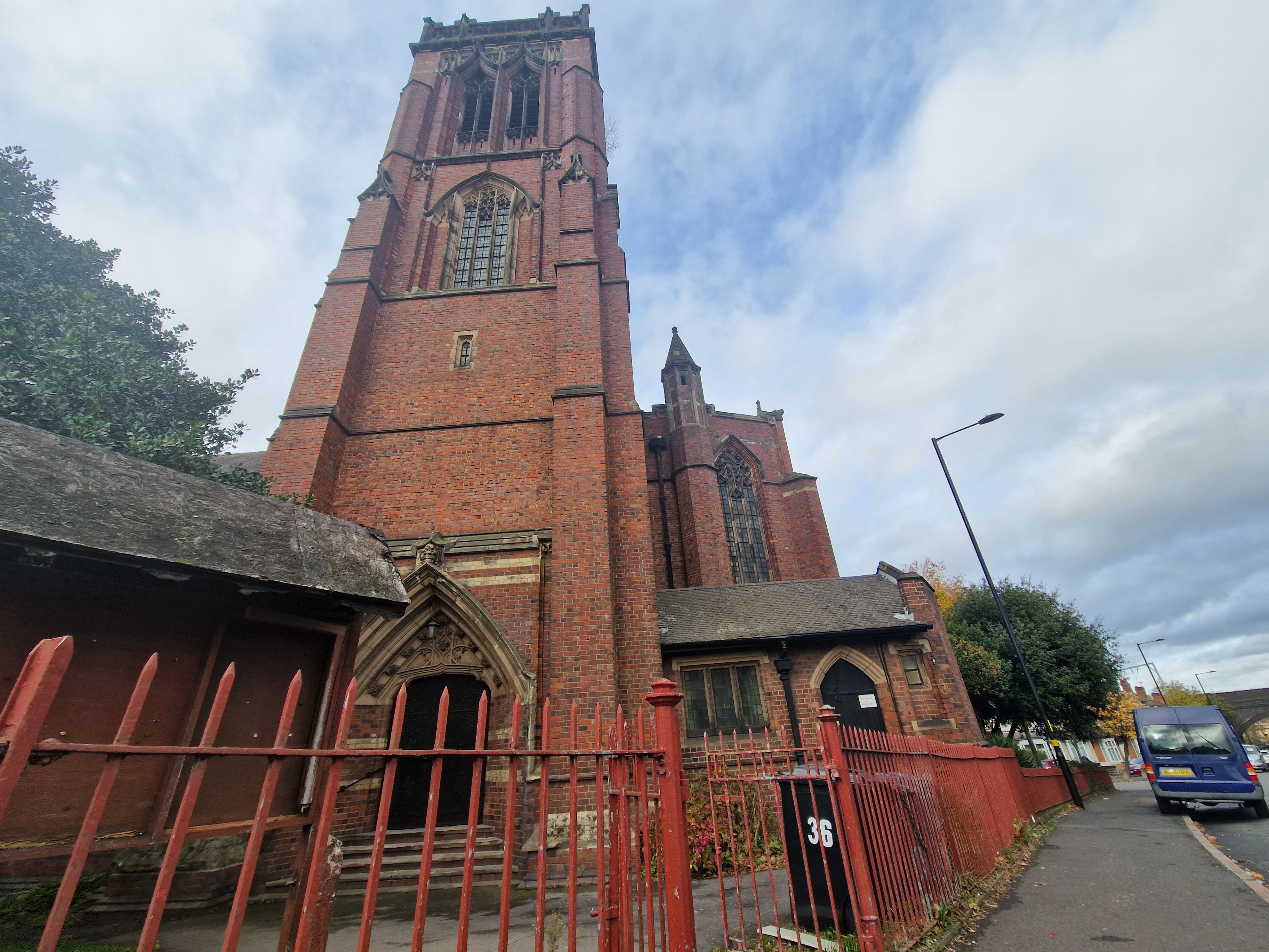 I visit one of Birmingham's most deprived areas - where prison walls ...
